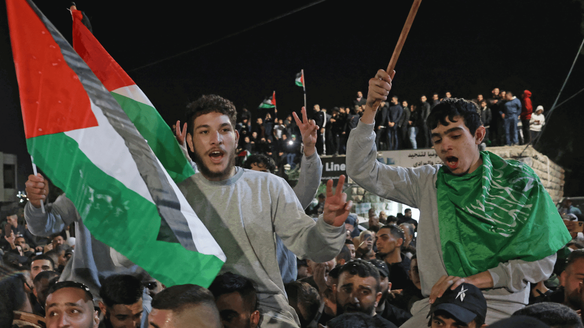 مصدر مقرَّب من حماس يؤكد موافقة الحركة على تمديد الهدنة | إرم نيوز